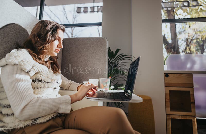 Multiracial Business Team Collaborating in Office, Discussing New ... Multiracial Business Team Collaborating in Office, Discussing New ...