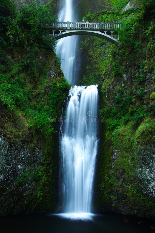 Multnomah Falls stock image. Image of falls, bridge, spring - 21190765