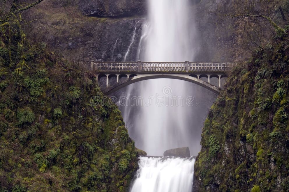 Multnomah Falls Bridge Waterfall Columbia Gorge Stock Photo - Image of ...