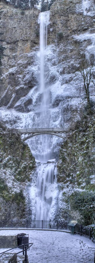 Multnomah Falls Frozen stock photo. Image of cool, cold - 7576600
