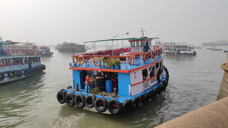 18/03/2023: Mumbai, India: Boat at the Gateway of India Editorial Image ...