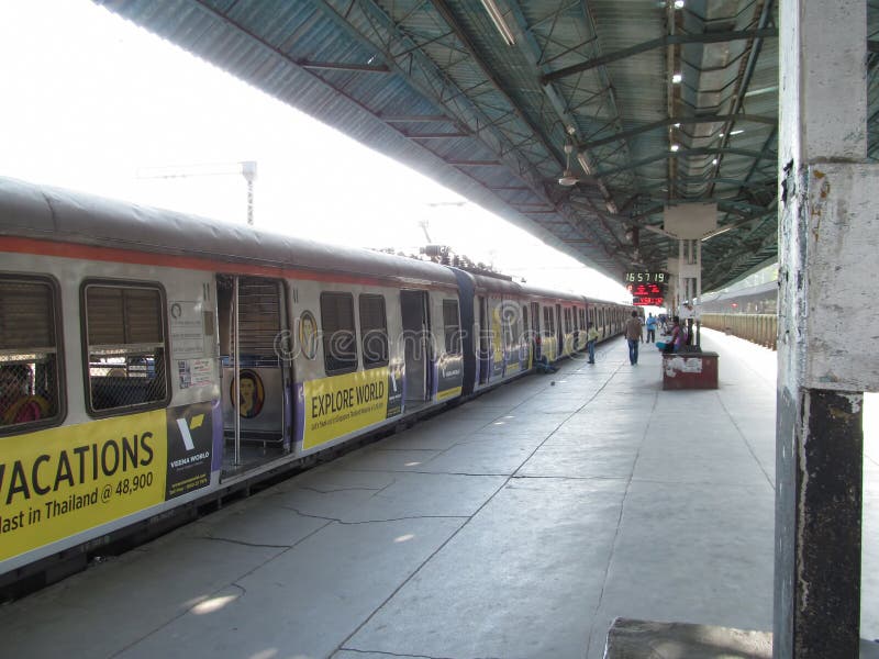 Mumbai Local Train on Platform Editorial Stock Photo - Image of india ...