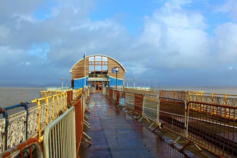 Mumbles Pier, Mumbles stock photo. Image of bright, gower - 85618394