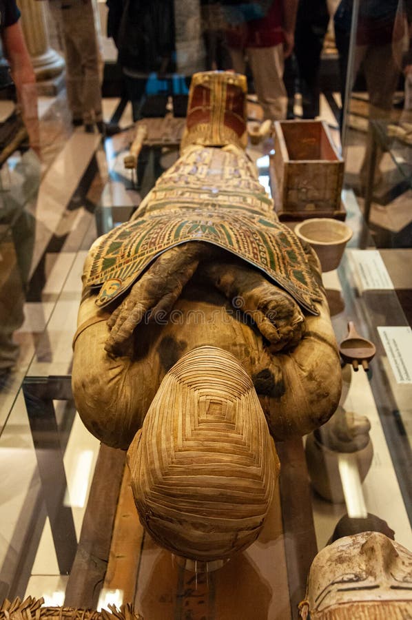 Mummy of a man editorial image. Image of pitcher, black - 228651245