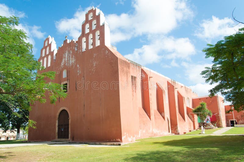 Muna Yucatan temple stock image. Image of town, plaza - 65255063