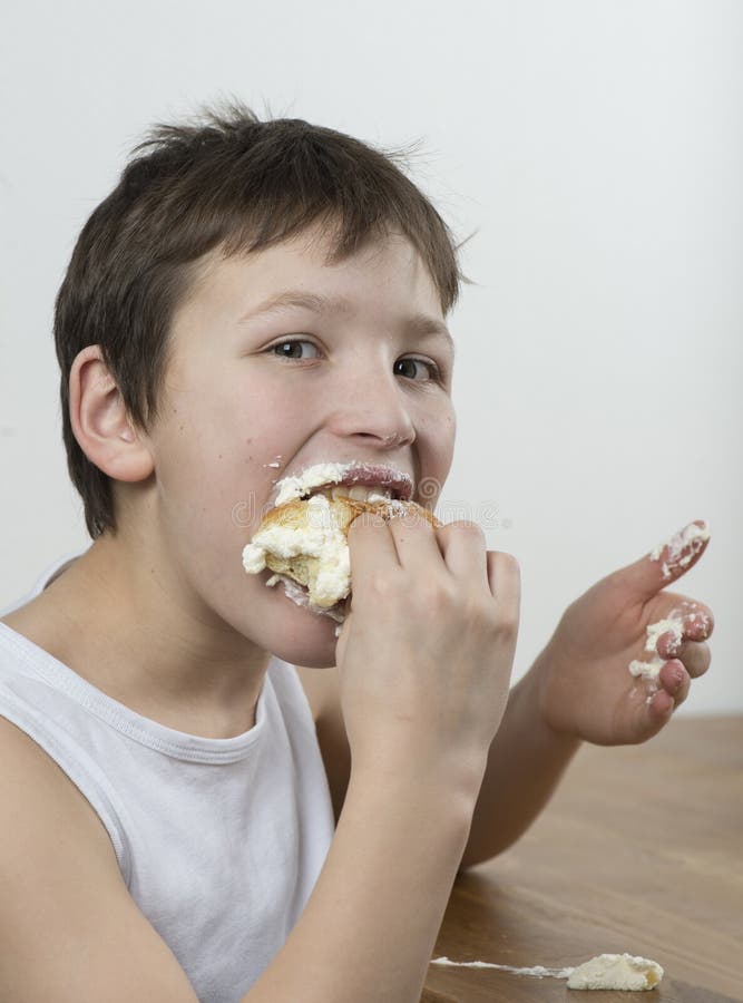 88+ Munching Free Stock Photos - StockFreeImages