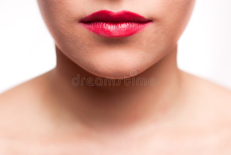 Mund mit den roten Lippen stockfoto. Bild von weiblich - 15997908