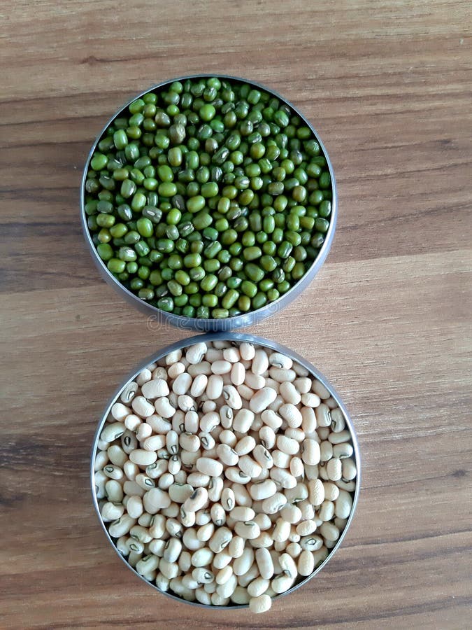 Mung and black eyed peas stock image. Image of yellow - 230633213
