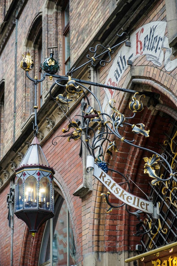 MUNICH, GERMANY/EUROPE - SEPTEMBER 25 : Ratskeller in Munich Ger ...