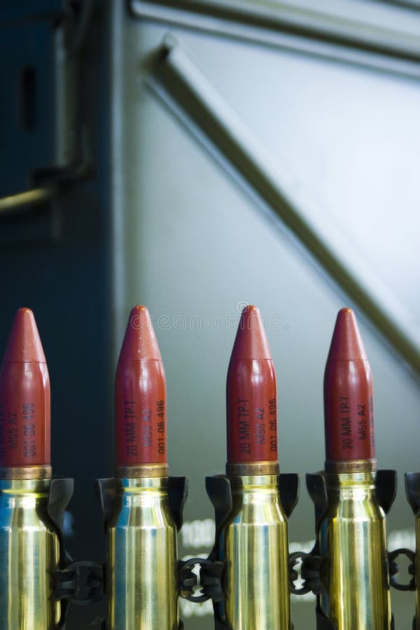 Munitions Explosives De Remboursement in Fine Image stock - Image du balles, armée: 3773703