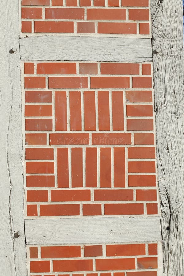 Mur De Briques De Maison Colombage Photos libres de droits et gratuites ...