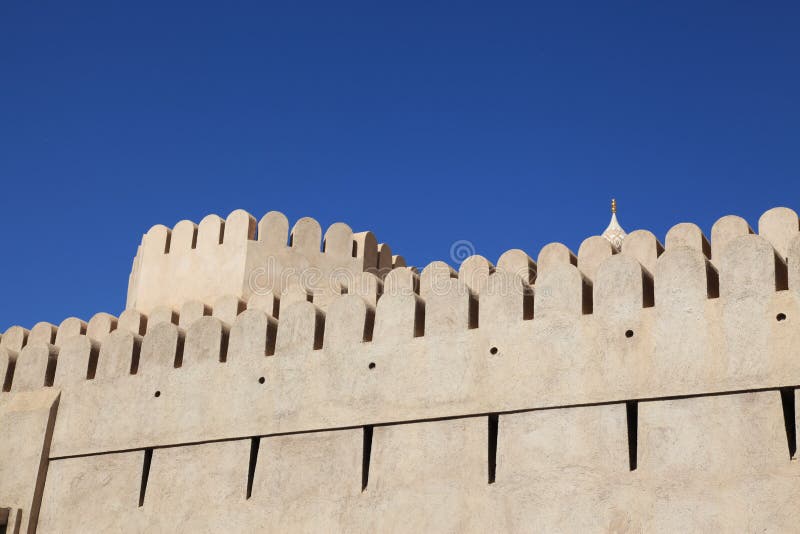 Mur au fort Oman de Nizwa image stock. Image du administratif - 23174133