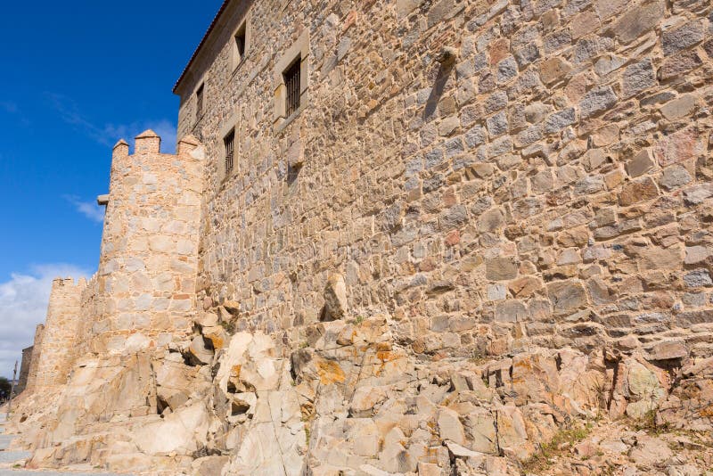 Mur d'enceinte d'avila image stock. Image du defense - 171792457