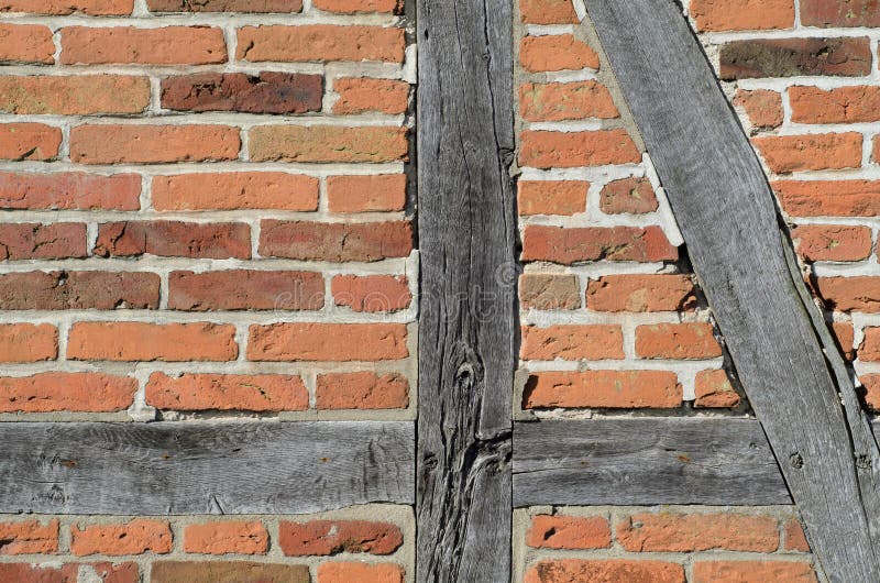 Mur De Briques De Maison Colombage Photos libres de droits et gratuites ...