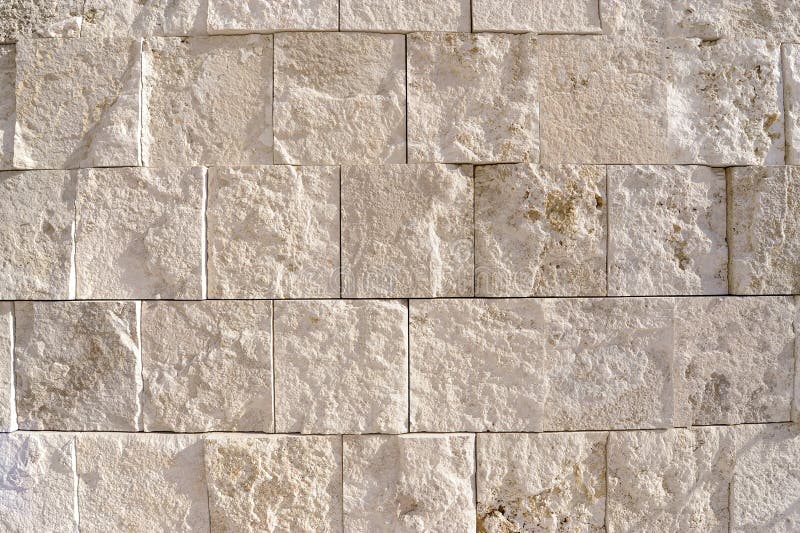 Mur de roche de travertin photo stock. Image du construction - 8032890