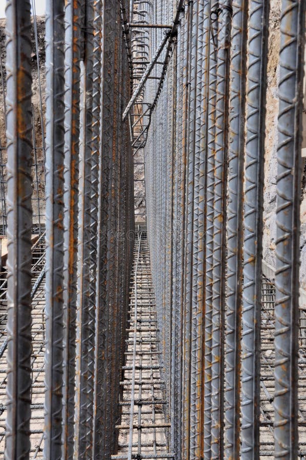 Mur en acier de renfort photo stock. Image du industriel - 14899796
