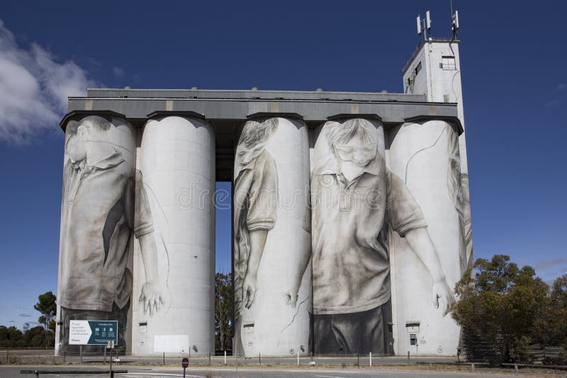 The Murals on Silos in Coonalpyn, South Australia Editorial Stock Image ...