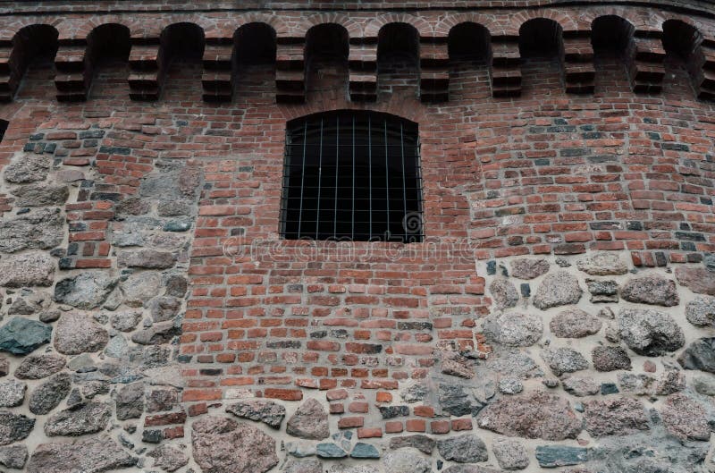 Muro De Un Castillo Medieval De Piedra Imagen de archivo - Imagen de ...