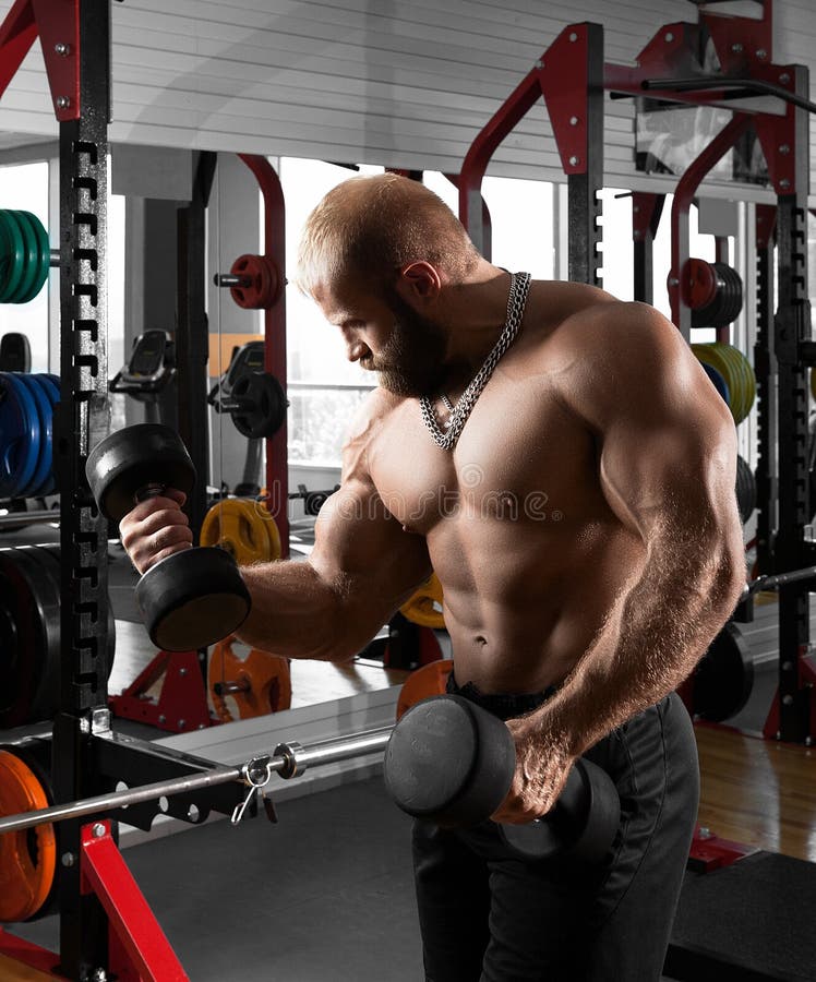 Muscular Athletic Bodybuilder Stock Photo - Image of delts, lifestyle ...
