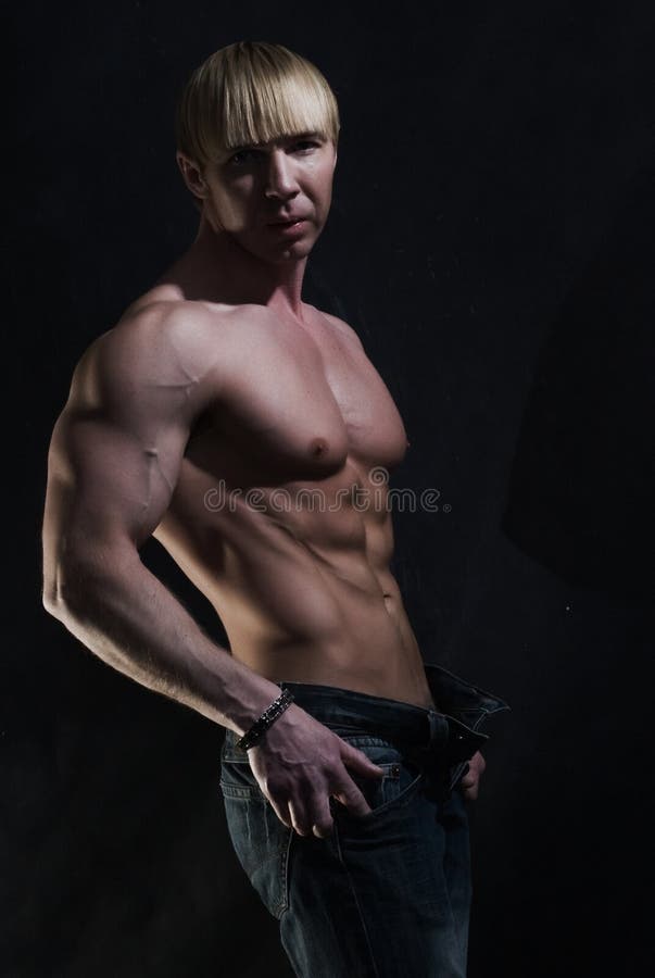 470 Side View Portrait Muscular Man Standing Stock Photos - Free ...