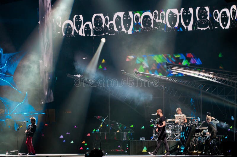 Muse Live! editorial stock photo. Image of music, independent - 32391558