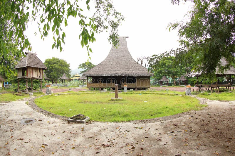 Museo Tenun Ikat Ende imagen de archivo. Imagen de flores - 89273103
