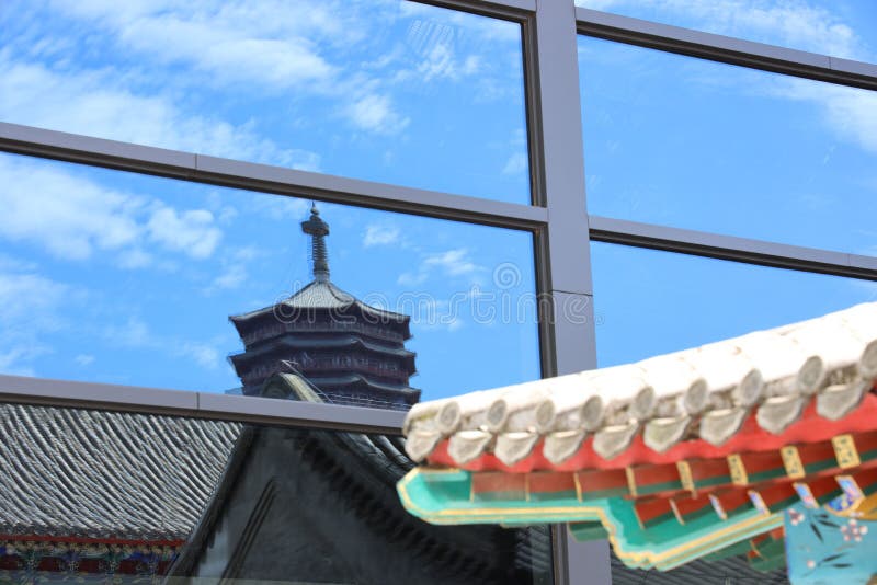 Museum of Chinese Gardens Reflecting on the Window Editorial ...