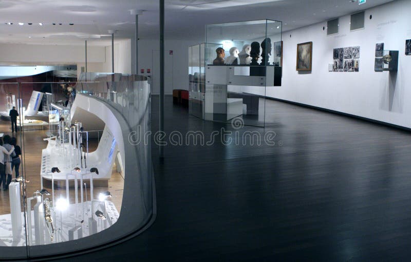 Museum of Human Paris editorial photo. Image of eiffel - 87703051