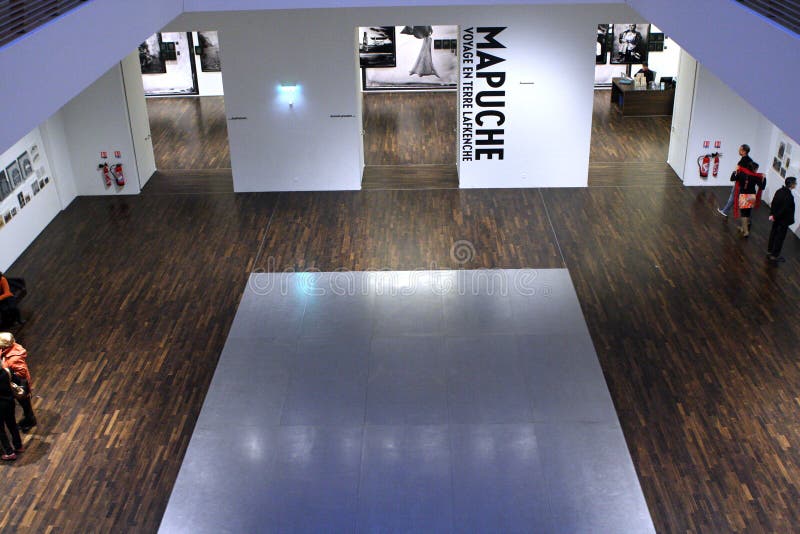 Museum of Human Paris editorial photo. Image of skull - 87703056