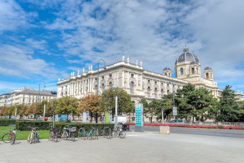 MuseumsQuartier, Museumsplatz, Wien Redaktionelles Stockfoto - Bild von ...