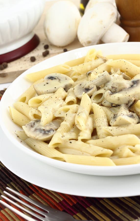 Fettuccine ai Funghi stock photo. Image of noodles, fettuccine - 1370698