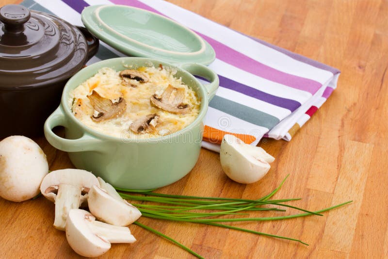Mushroom Julienne Casserole Dish Stock Photo - Image of champignon ...