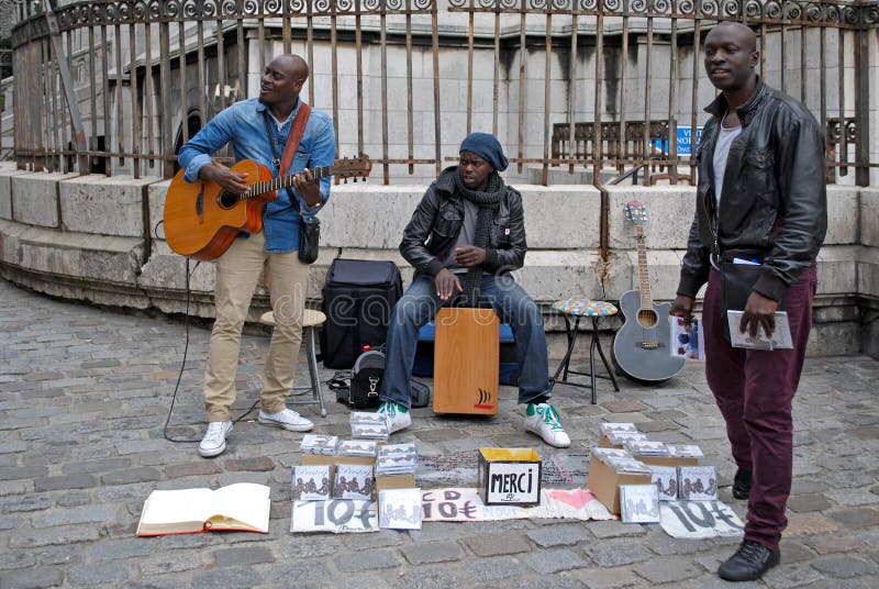 Musiciens de rue. photo stock éditorial. Image du ville - 38154043