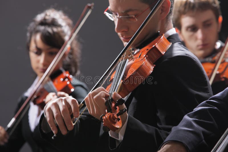 Musique Classique. Violonistes De Concert Image stock - Image du groupe ...