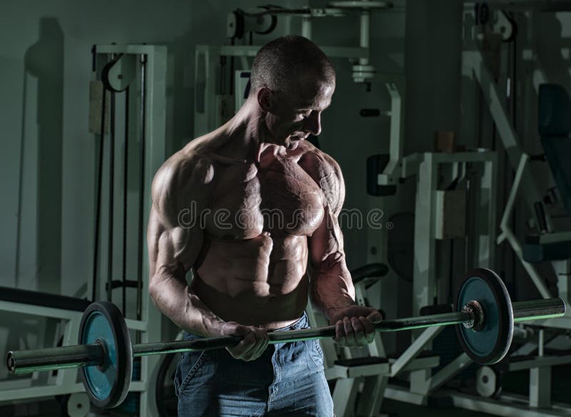 Muskel-Männer stockfoto. Bild von person, gesund, entspannend - 30376096