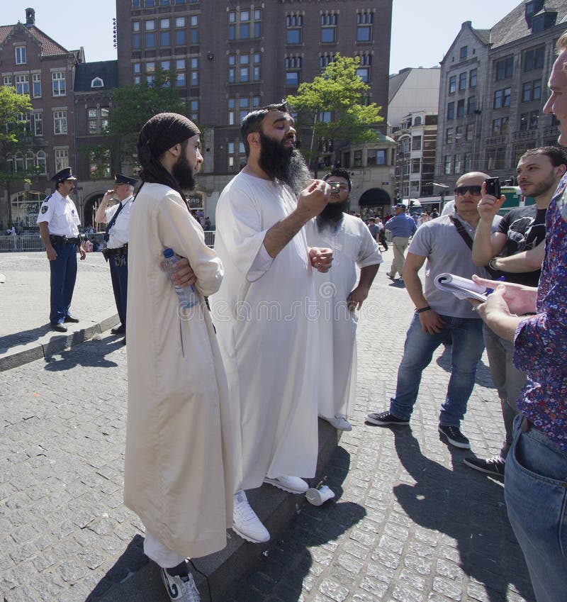 Muslim Fundamentalists editorial photography. Image of radical - 24992167