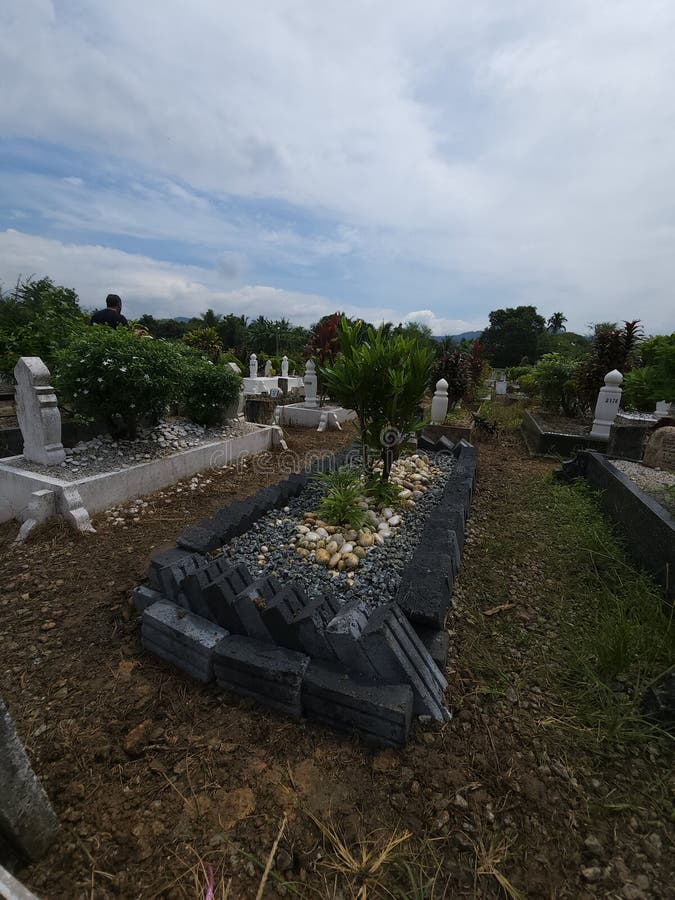 Muslim Graveyard with Minimalist Design. Stock Photo - Image of muslim ...