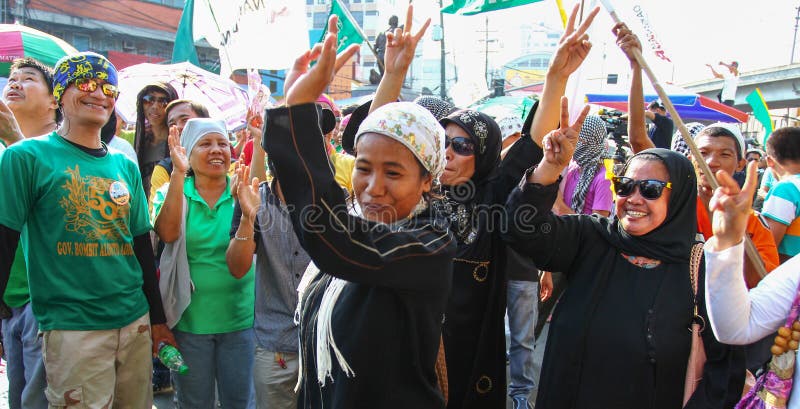 Muslim peace talk editorial stock photo. Image of women - 27145908