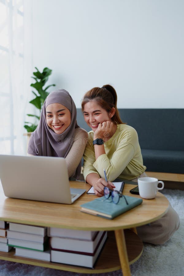 Muslim Undergraduates and Asian Women are Studying Online Using ...