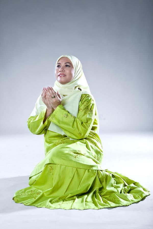 Muslim Woman in Praying Pose Stock Photo - Image of exotic, mosque ...