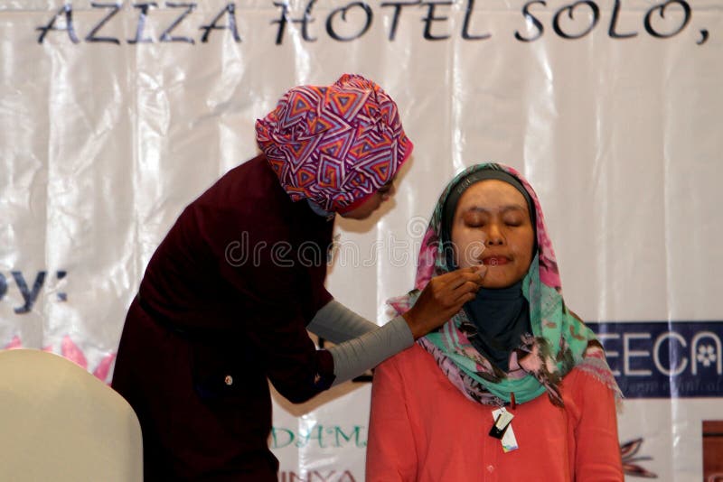 Muslim women editorial stock image. Image of children - 53900244