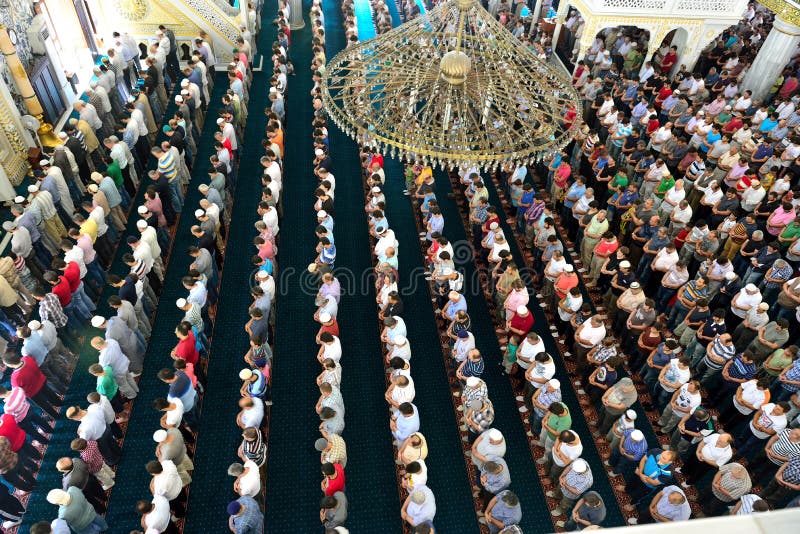 Muslim Prayers editorial photo. Image of uttar, pray, crowd - 6740291