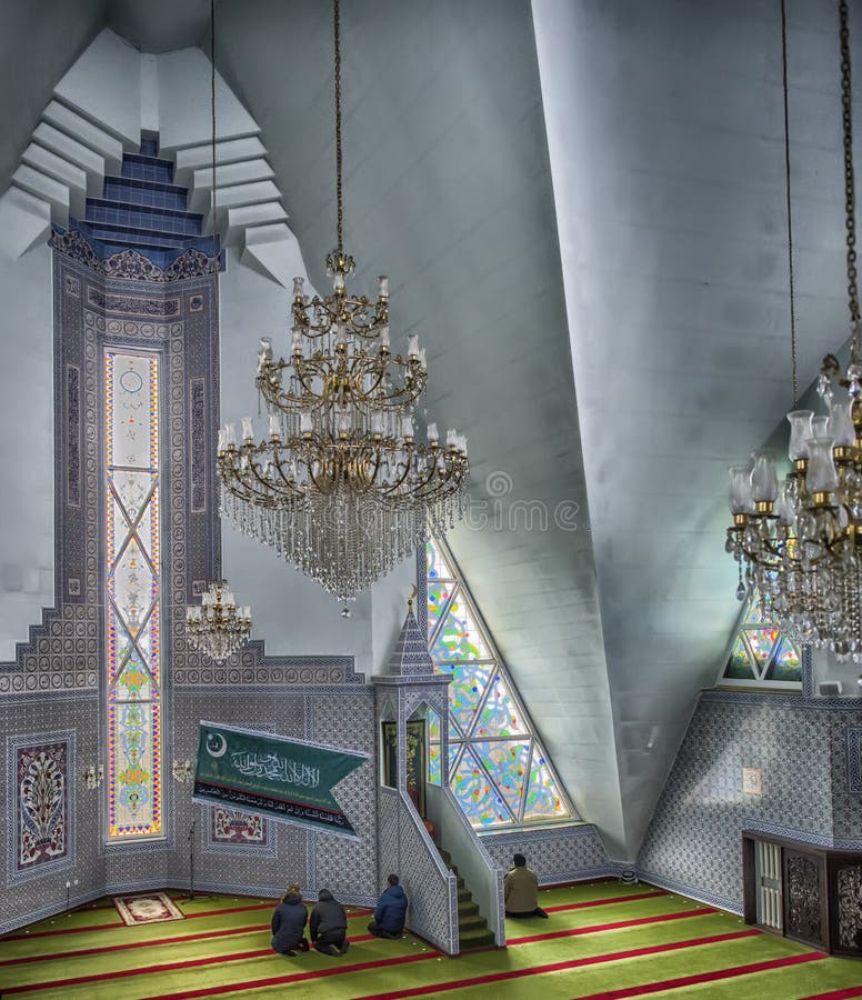 Muslims pray in the mosque editorial image. Image of culture - 85267790