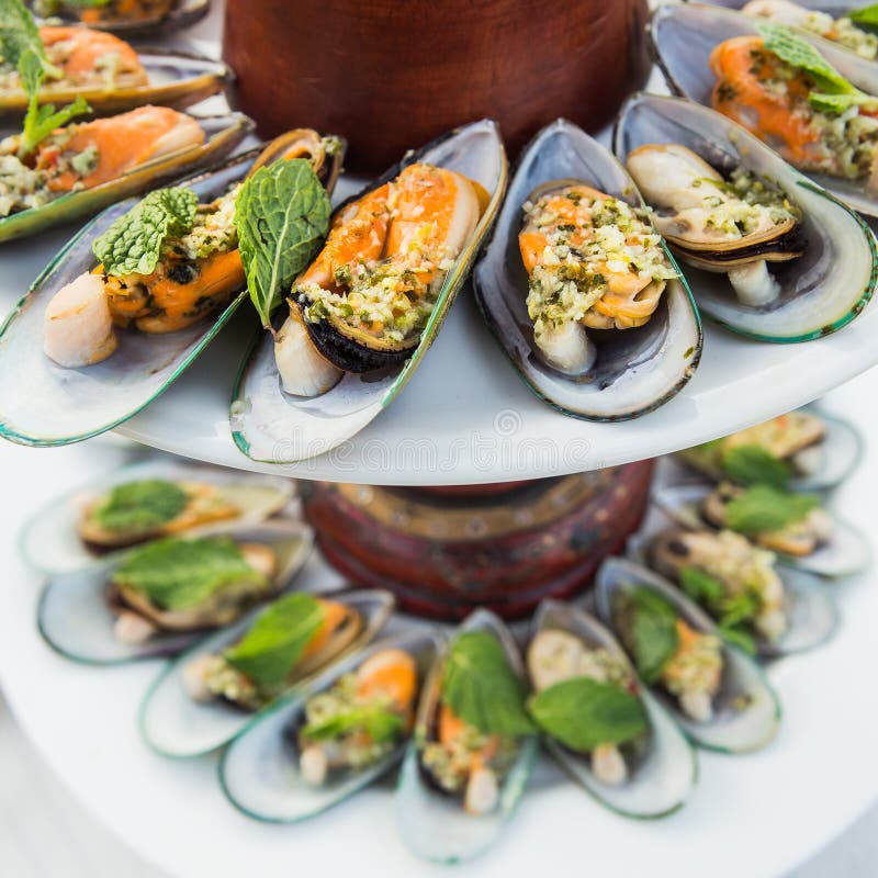 Mussel Cheese and Garlic Bread Stock Photo - Image of cook, oyster ...