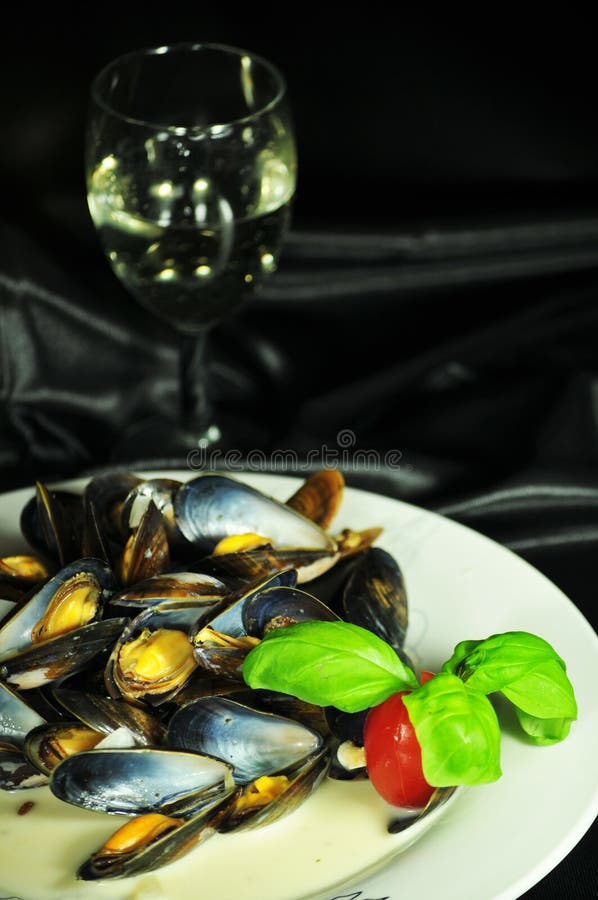 Mussels dish stock photo. Image of clams, cookery, cuisine - 6342986