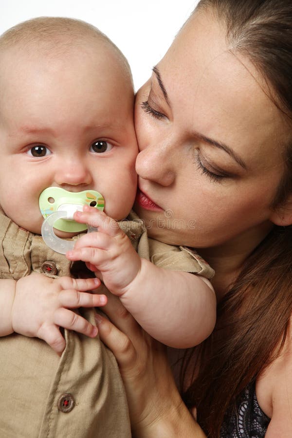 Mutter mit kleinem Baby. stockfoto. Bild von glück, mutterschaft - 9984524