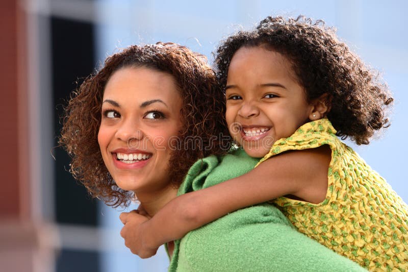 Mutter und Kind stockfoto. Bild von familie, betrieb, elternschaft ...