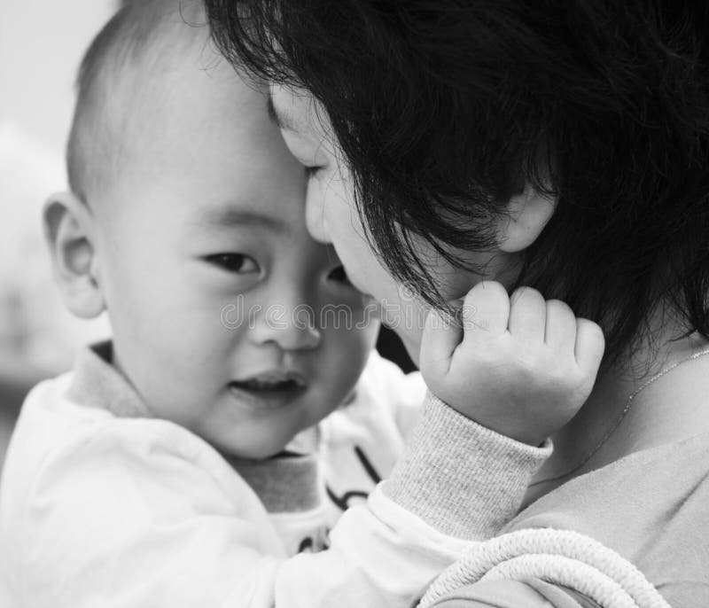 Mutter und Sohn stockbild. Bild von junge, kind, sohn - 1310715