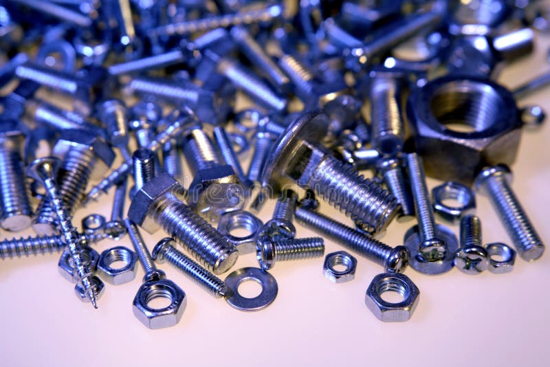 Muttern - und - Schrauben stockbild. Bild von stahl, rüber - 4177697
