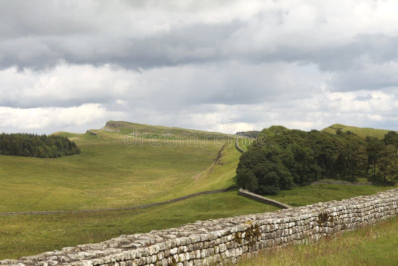 De Muur Van Hadrian, Dichtbij Housesteads-Fort in Vroeg Ochtendlicht ...